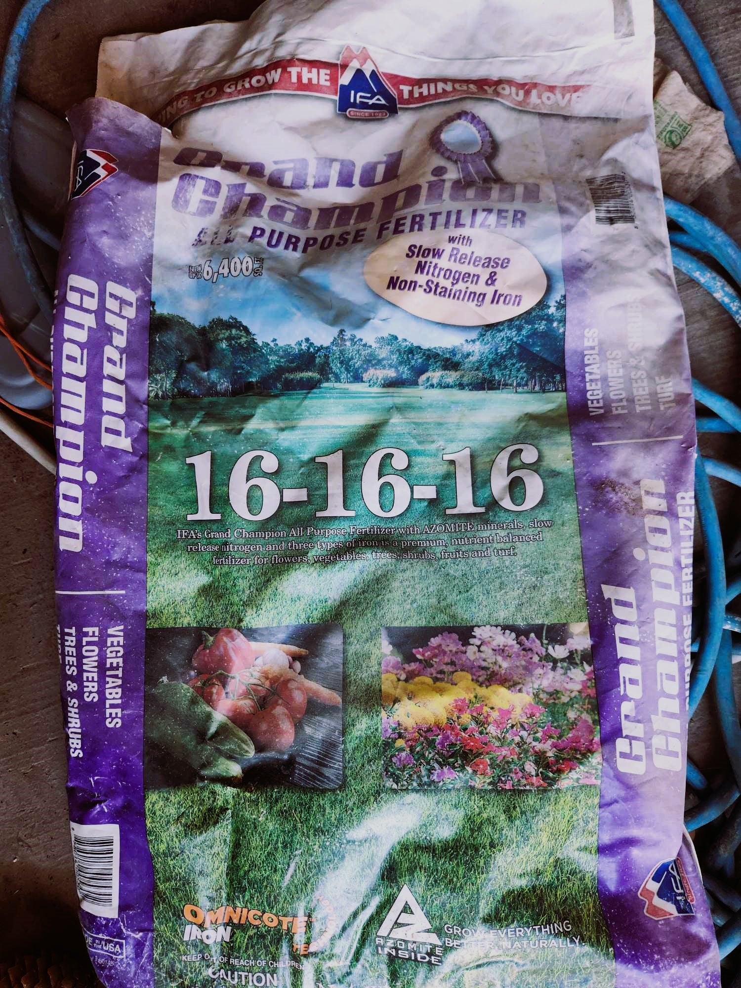 Grand Champion Fertilizer 16-16-16 40 lb | Mountain View Nursery LLC ...